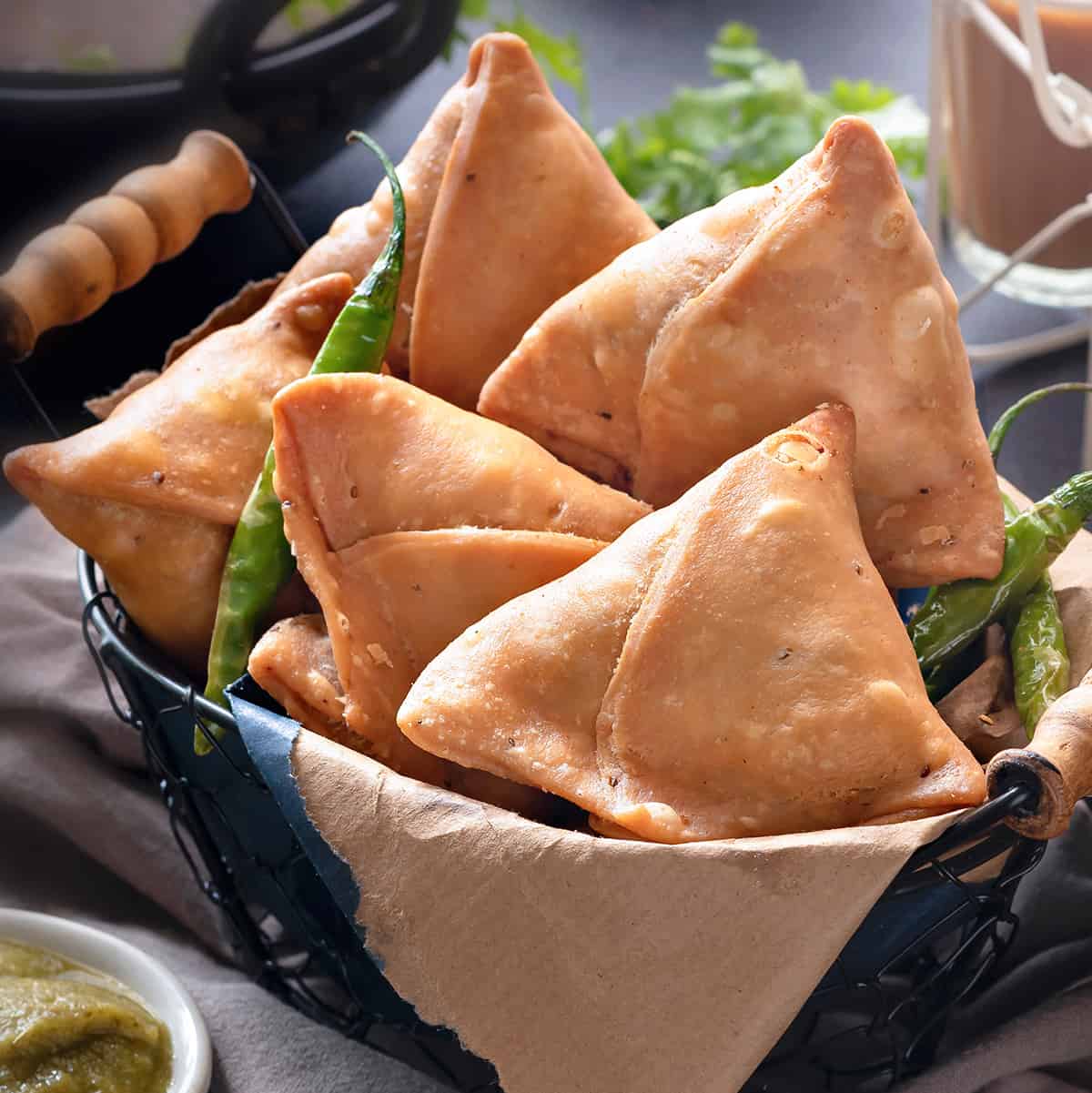 Samosa with Coconut Chutney ~ Jeypore Dukaan
